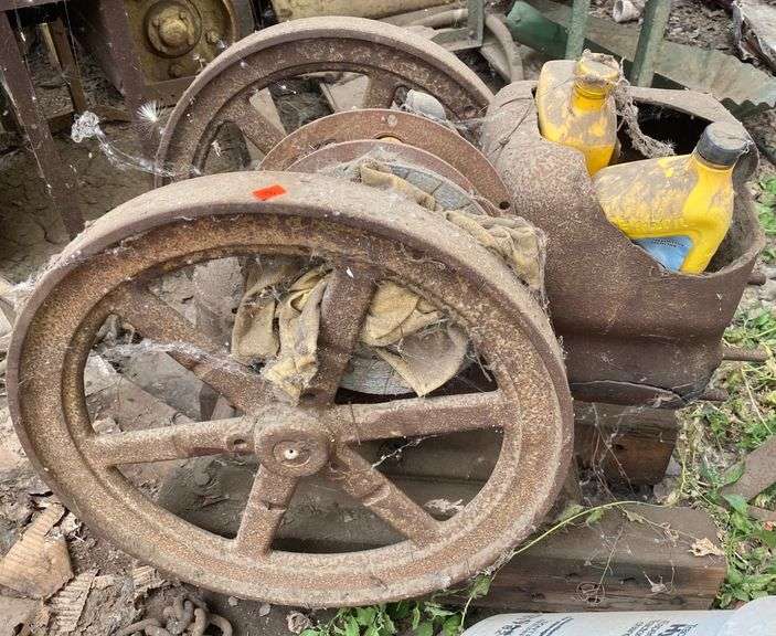 Hit-and-Miss Stationary Engine with Flywheels - Metzger Property ...