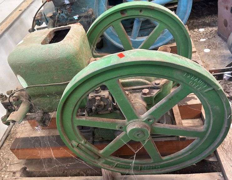 Green Cast Iron Stationary Hit-and-Miss Engine with Flywheels - Metzger ...