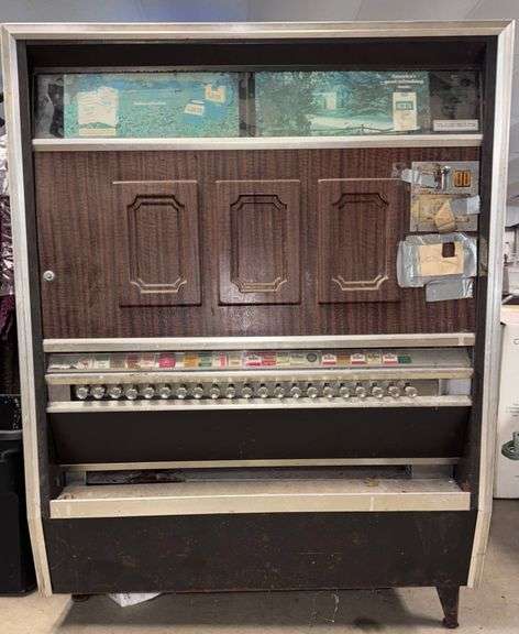 Federal Machine Corporation Model 20 Vending Machine - Metzger Property ...
