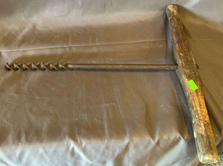 Handheld Iron Auger with Cross Handle - Metzger Property Services, LLC