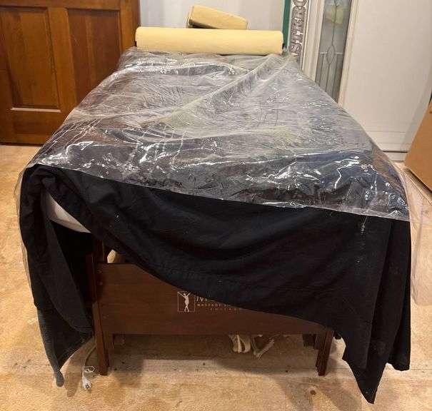 Master Massage Equipment Table, Model with Accessories - Metzger ...