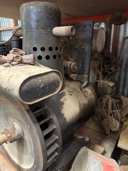 Stationary Engine with Flywheel and Exhaust Components - Metzger ...
