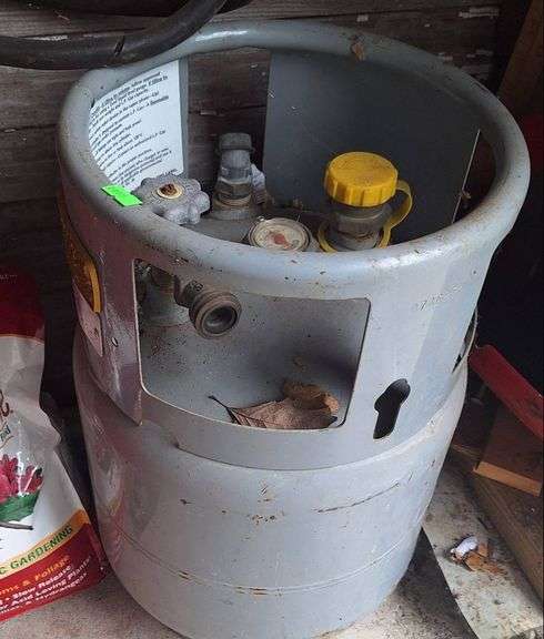 20lb Propane Gas Tank - Metzger Property Services, LLC