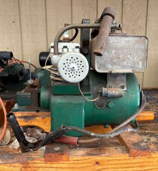 Delco-Light Gas Engine by Delco Appliance Corporation, Model 752 ...