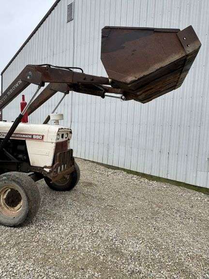 David Brown 990 with loader, 5 foot bucket, 5,200hrs, diesel, runs and ...