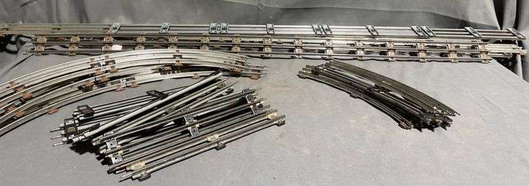 Model Train Track Pieces with Straight and Curved Sections - Metzger ...