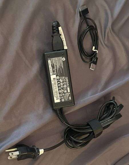 Acer Aspire 5251 Laptop and HP 2000 Laptop with Power Adapters ...