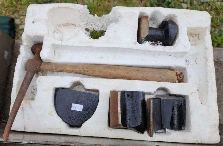 Blacksmithing Hammer with Assorted Forging Dies in Packaging - Metzger ...
