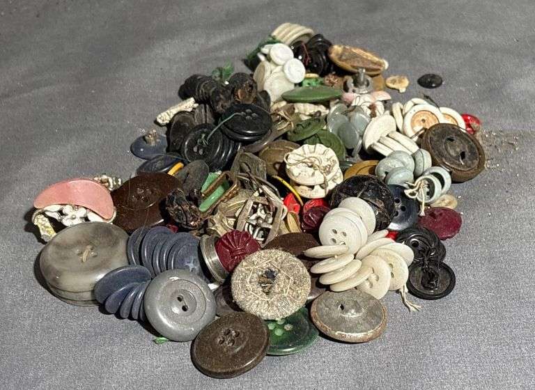 Buttons in Varied Materials, Colors, and Designs - Metzger Property ...
