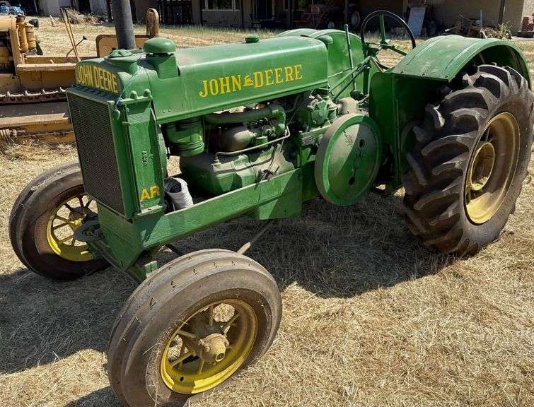 John Deere Unstyled AR Tractor - Metzger Property Services, LLC