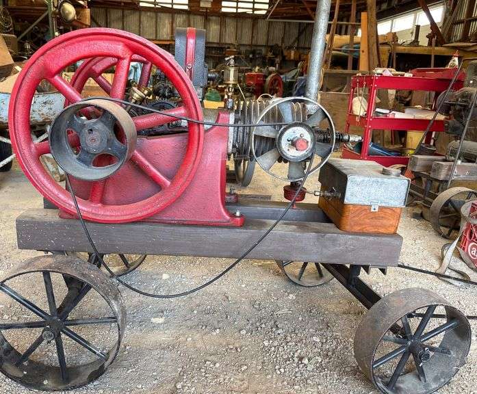 The Chore Boy Hit and Miss Engine by Associated Mfg. Co., Waterloo ...