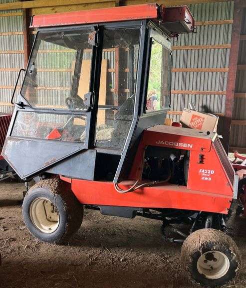 Jacobsen T422D Diesel 4WD Turfcat with Enclosed Cab, 1583 hours, serial ...