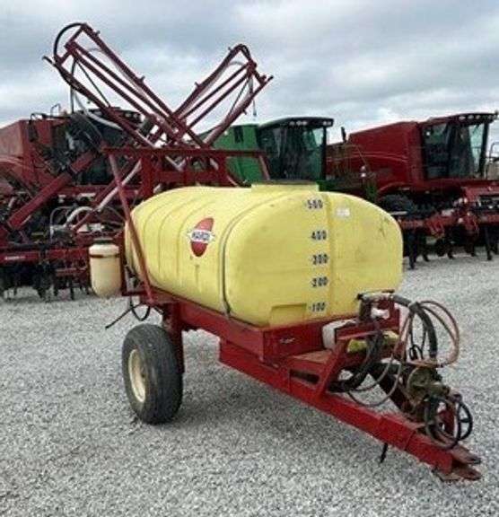 Hardi TR500 500 gallon sprayer, 45’ booms, 20” nozzle spacing, hyd ...