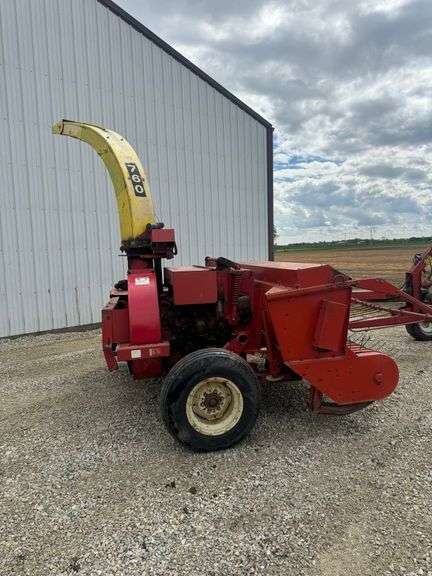 Gehl 760 chopper with head - PICK UP AT ALTERNATE LOCATION IN ...