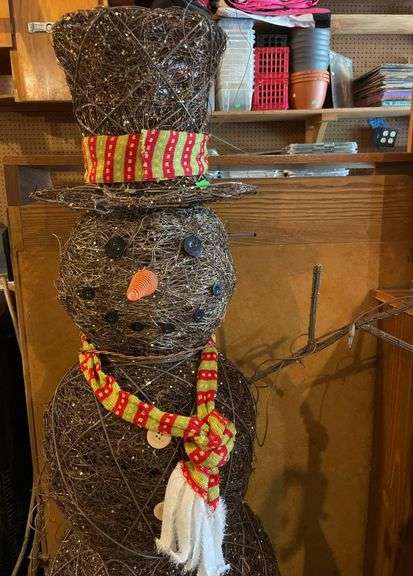 Wire Snowman Figure with Hat and Scarf, 14” Diameter 58” Tall - Metzger ...