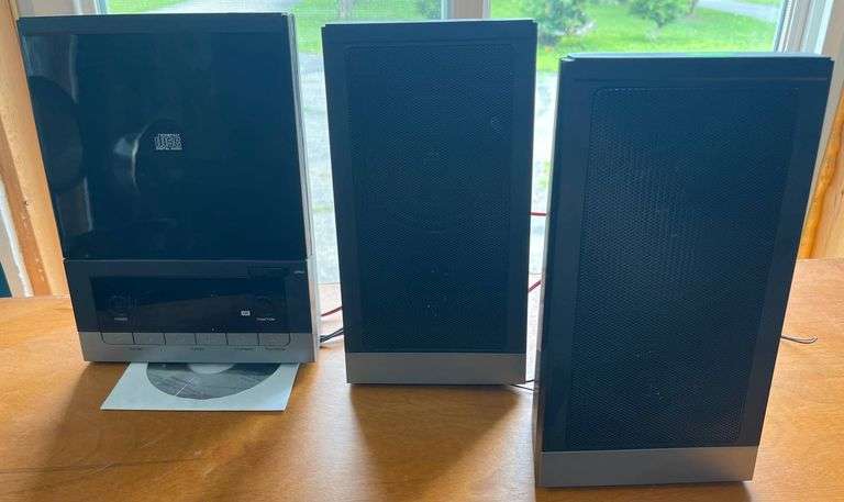 Onn Mini Stereo System with CD Player and Two Speakers - Metzger ...