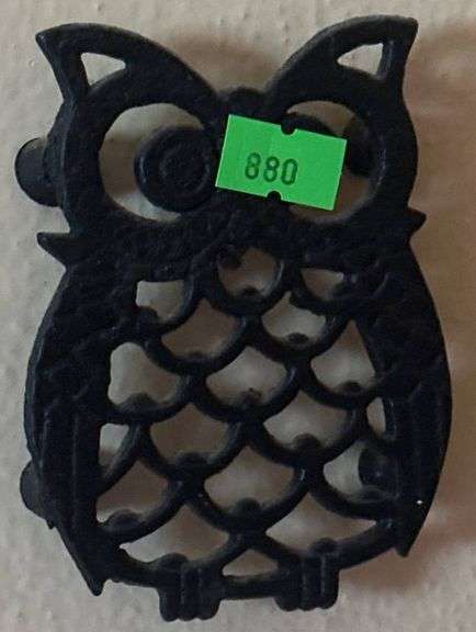 Wall-Mounted Fly Swatter Holder with Hand-Painted Owl and Three Metal ...