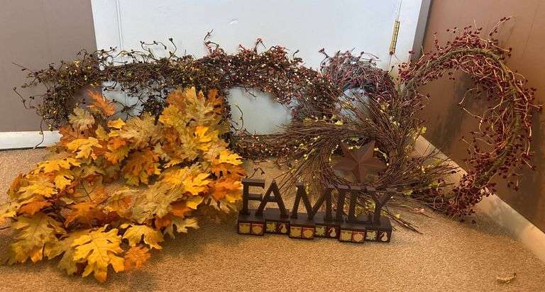 4 Intact Seasonal Wreaths, 2 Broken, with ‘FAMILY’ Wooden Display Decor ...