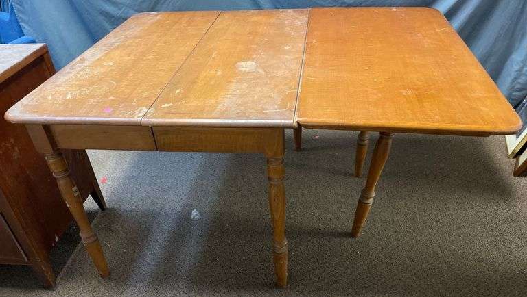 Rectangular Drop-Leaf Table with Turned Legs and 22-Inch Leaf - Metzger ...