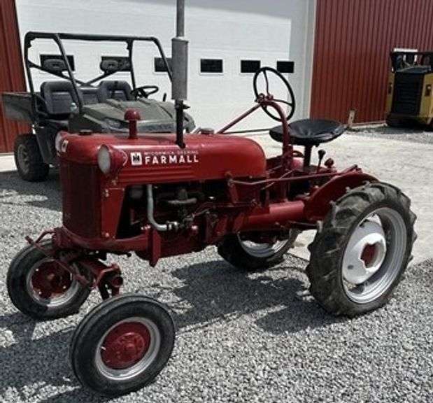 Farmall cub tractor, gas, belt pulley, hydraulic lift, gear drive trans ...