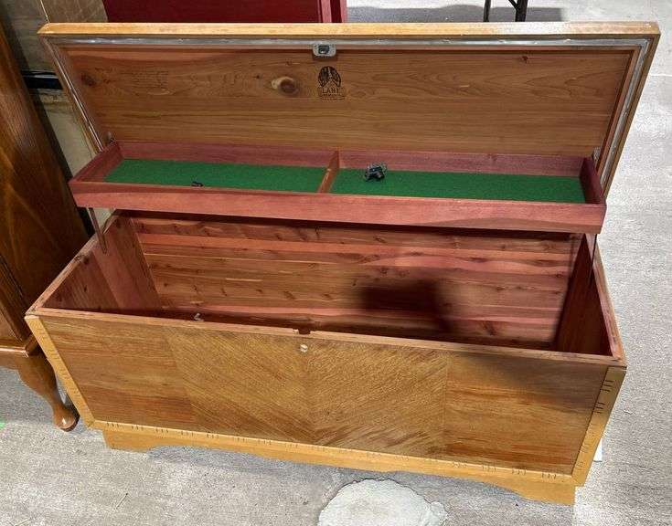 Lane Cedar Chest with Hinged Top and Interior Sliding Tray 47”x17.5”x21 ...
