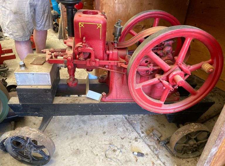 Waterloo Engine with Flywheels and Steel Frame Base - Metzger Property ...