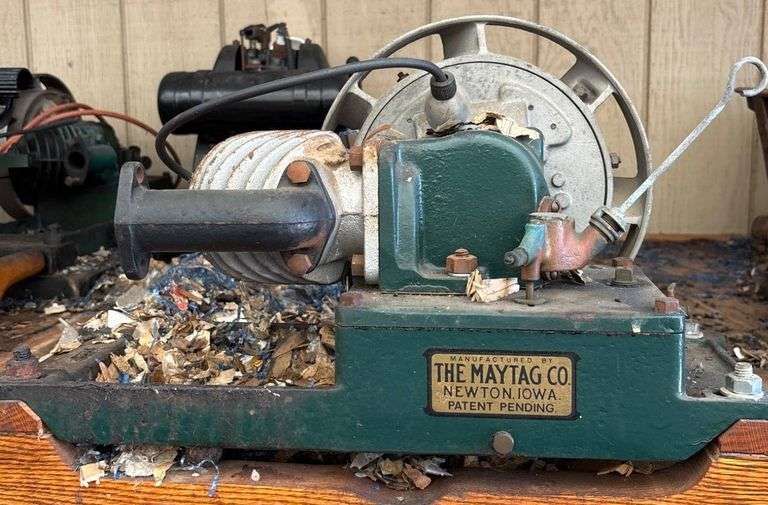Maytag Co. Single-Cylinder Engine, Newton, Iowa, Patent Pending ...