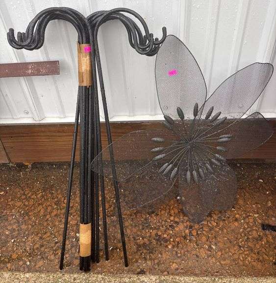 Metal Plant Supports and Large Floral Mesh Wall Decor - Metzger ...