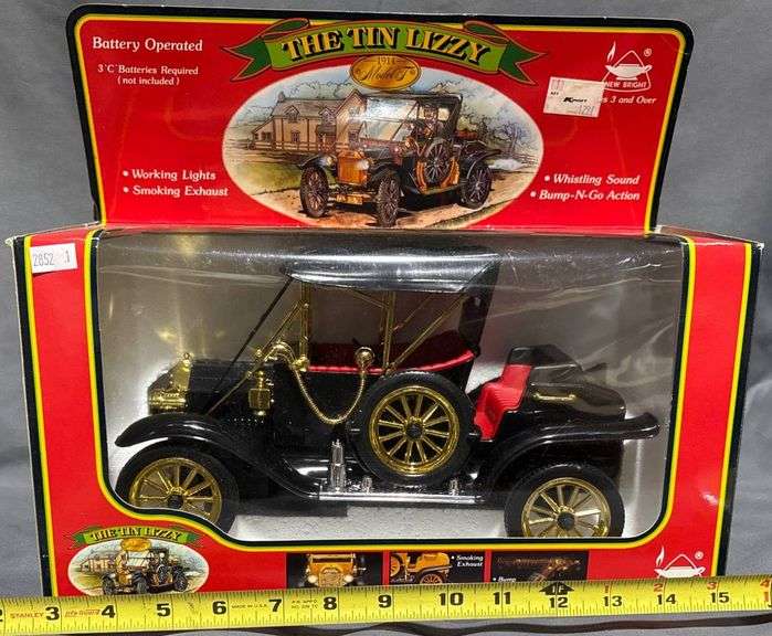 New Bright No. 438 Battery Operated Tin Lizzy Model T Toy Car - Metzger ...