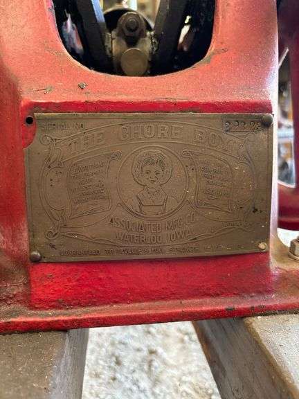 The Chore Boy Hit and Miss Engine by Associated Mfg. Co., Waterloo ...