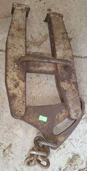 Metal Pallet Puller with Chain Hook - Metzger Property Services, LLC