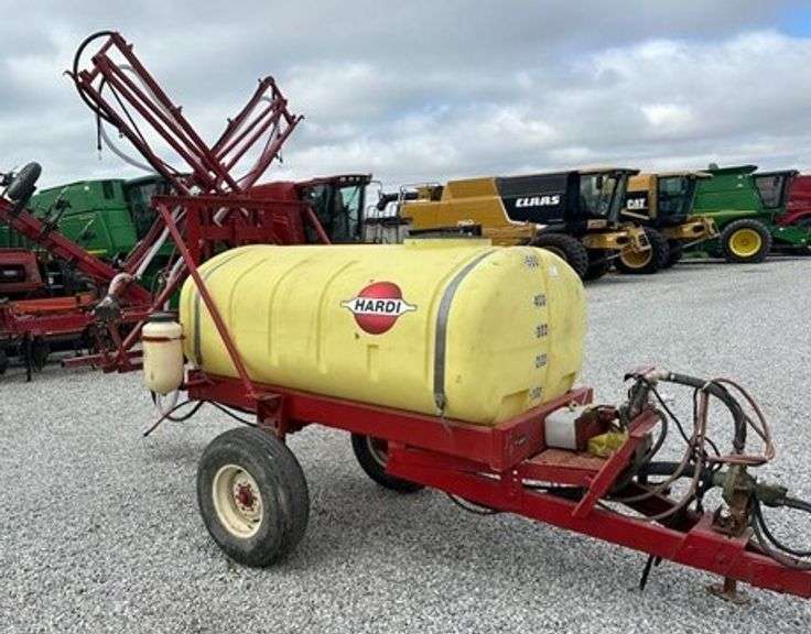 Hardi TR500 500 gallon sprayer, 45’ booms, 20” nozzle spacing, hyd ...