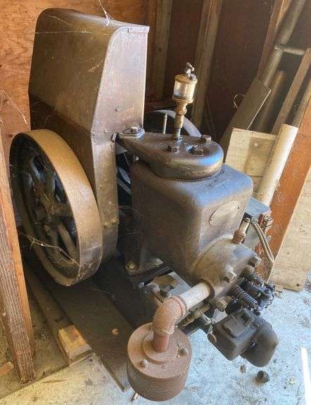 Fairbanks Morse Model Z 1.5 HP Gasoline Engine - Metzger Property ...