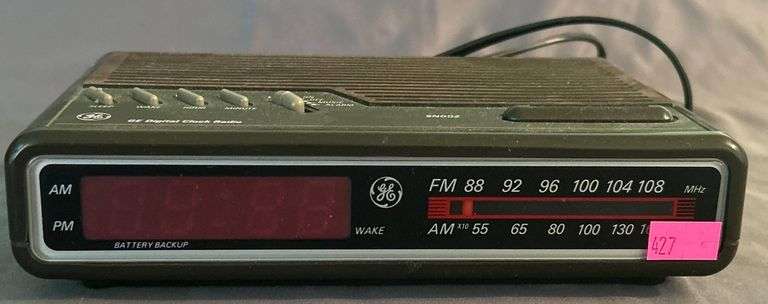 GE Digital Clock Radio Model 7-4612Awith AM/FM Tuner - Metzger Property ...