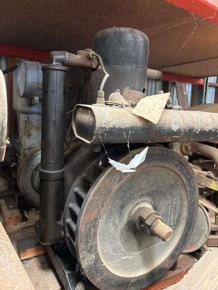 Stationary Engine with Flywheel and Exhaust Components - Metzger ...