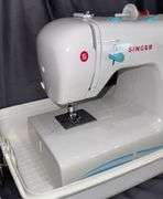 Singer Simple Model 2263 Sewing Machine with Case and Accessories ...