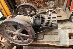 ‘New Way’ Gas Engine on Cart with Cast Iron Flywheels - Metzger ...