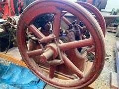 Stationary Hit-and-Miss Gas Engine with Red Flywheels - Metzger ...