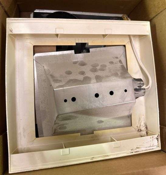 Broan 678 Ventilation Fan with Light, 50 CFM, Made in the USA - Metzger ...