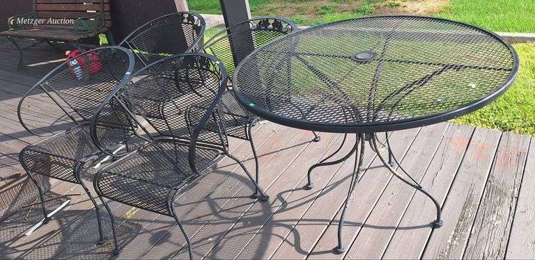 Black Metal Mesh Outdoor Patio Table with 4 Chairs, 42″ - Metzger ...