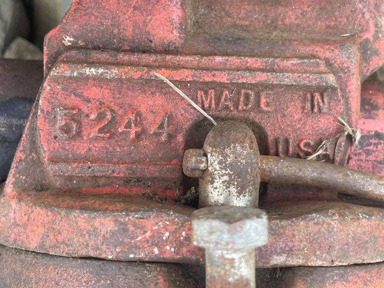 Dunlap Tools Metal Bench Vise, model 5244 - Metzger Property Services, LLC