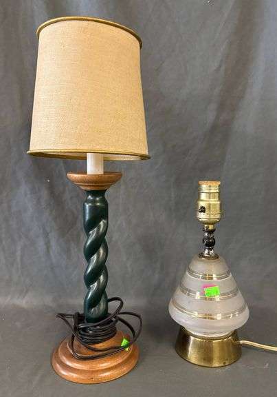 2 Electric Table Lamps with Twisted Base and Frosted Glass Design ...