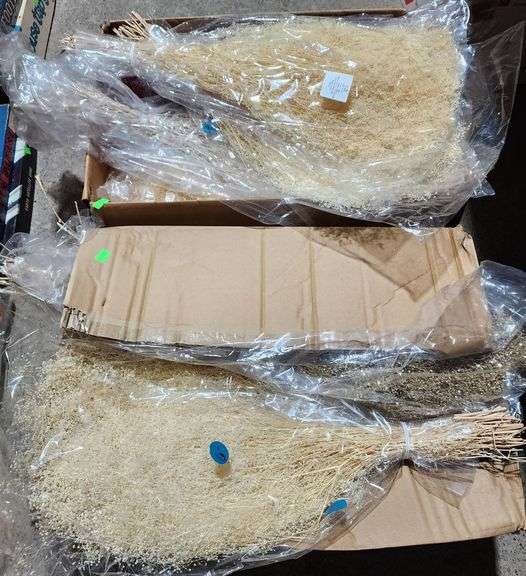 Dried Botanical Bundles in Plastic Packaging - Metzger Property ...