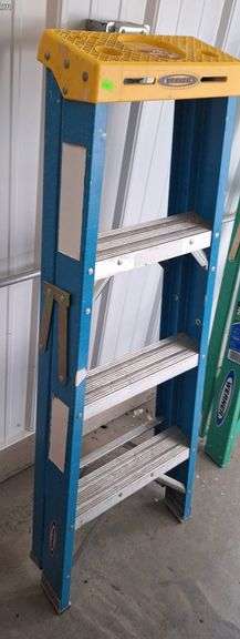 Werner Blue Step Ladder with Yellow Top, 4ft - Metzger Property ...