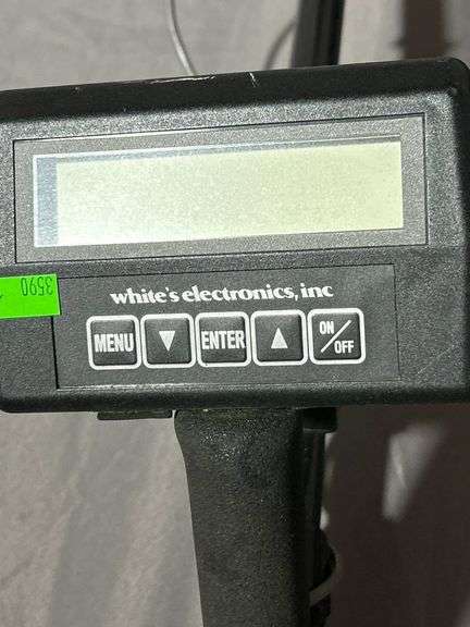 White’s Electronics Quantum XT Metal Detector - Metzger Property ...