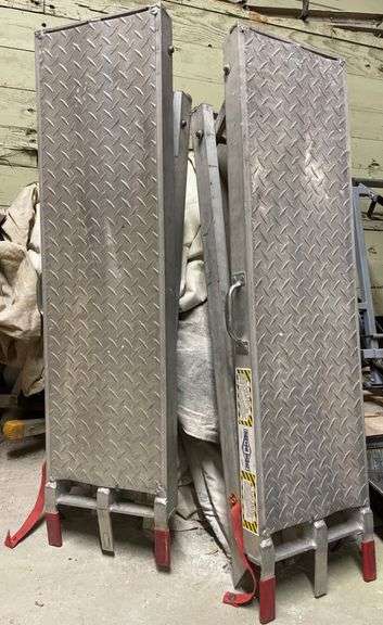 Folding Aluminum Loading Ramps With Diamond Plate Surface - Metzger ...