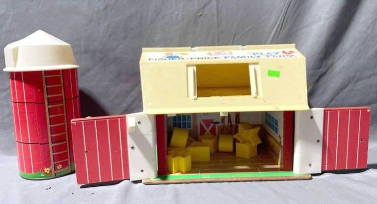 Plastic Fisher-Price Play Family Farm Barn and Silo Toy 11″, 10 ...