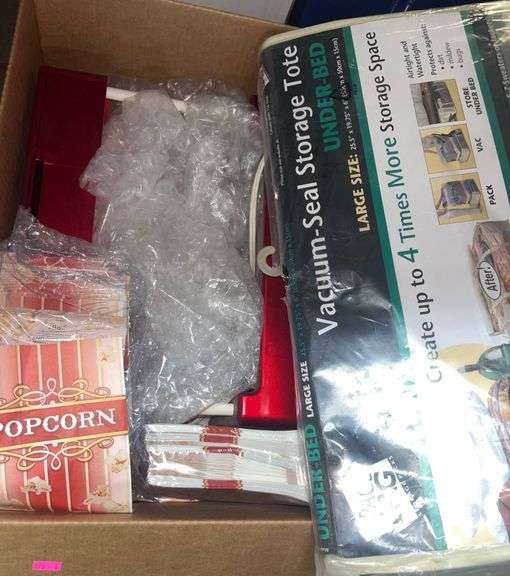 Red Nostalgia Products Popcorn Maker with Popcorn Bags and Vacuum-Seal ...