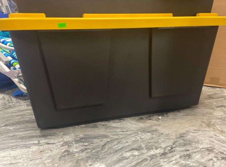 Greenmade 27 Gallon Heavy-Duty Plastic Storage Tote With Broken Lid ...