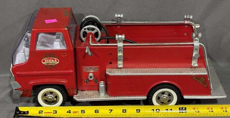 Tonka Red Metal Fire Truck Toy with Ladder 15″ L - Metzger Property ...